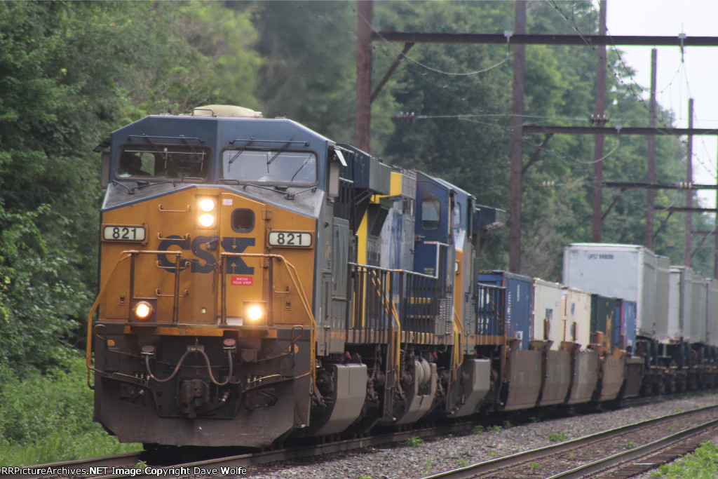 CSX 821